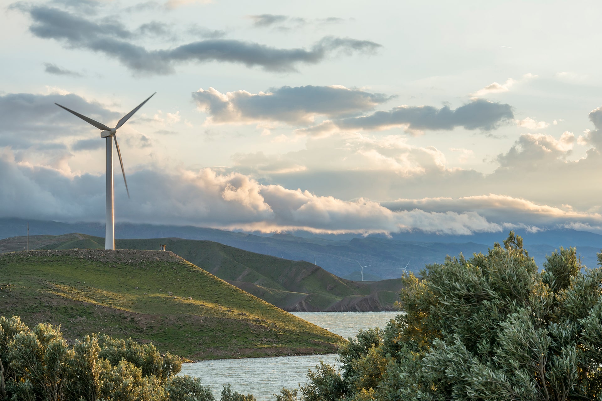 Windmil installation - Femto Energy